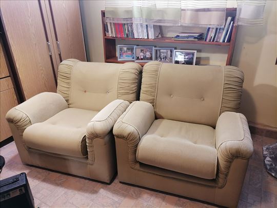 Polovne fotelje, trosed, kauč i peć na prodaju