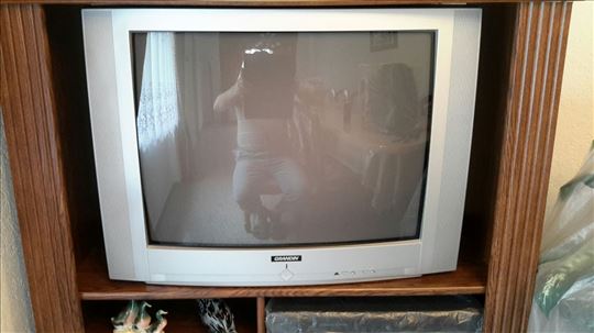 Prodajem TV Grandin Stereo ekran ( 70 cm) 27 Zoll