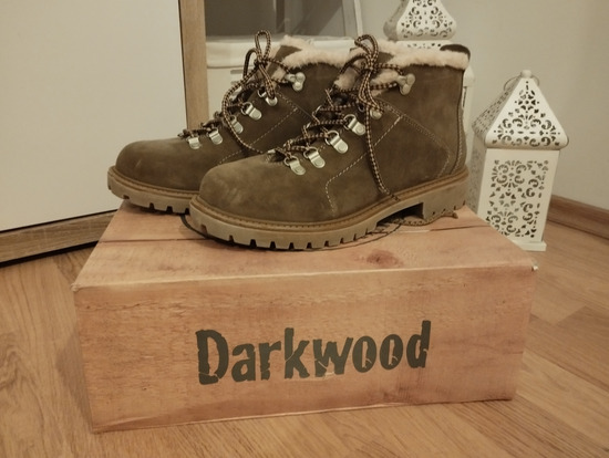 Darkwood nove cizme