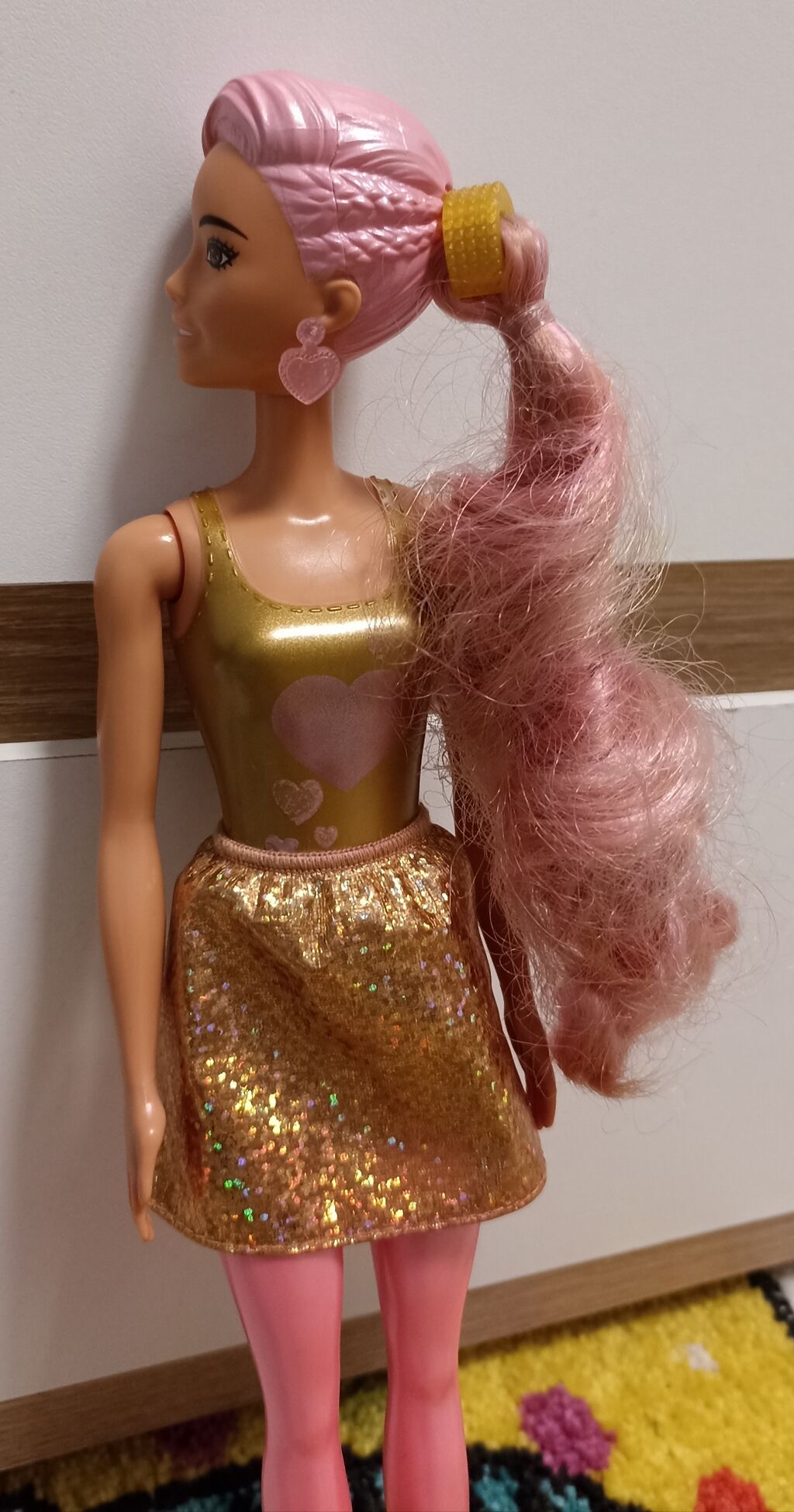 Barbie Mattel revolution,menja boju u vodi,kosa i minđuše se