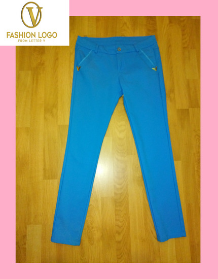 Prelepe nebo plave pantalone M/L