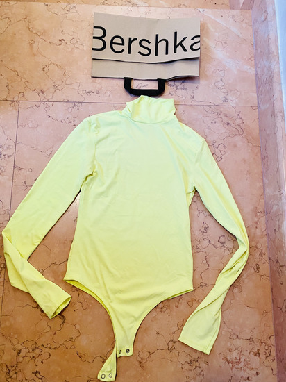 Neon bodi Bershka size S