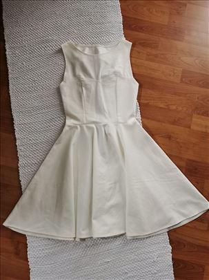 Nova bela haljina