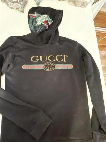 Gucci duks