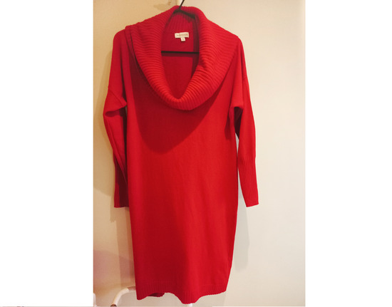 Crvena džemper haljina