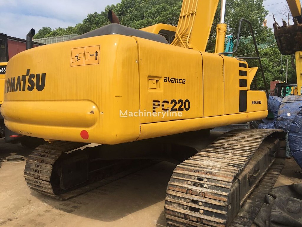 Komatsu pc220-6 bager guseničar