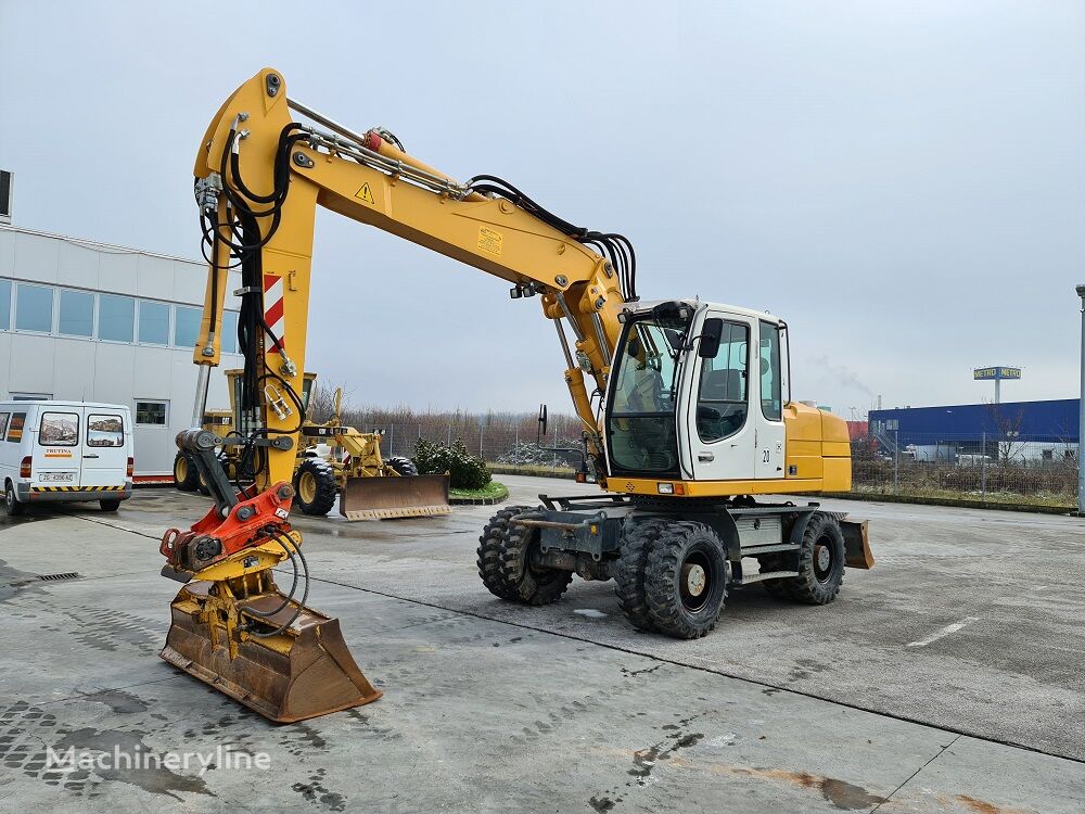 Liebherr A316 bager točkaš