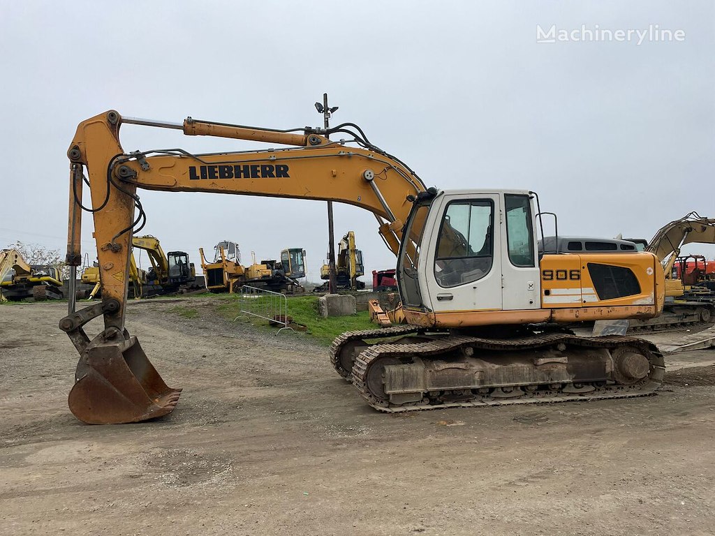 Liebherr R906C (for parts ) bager guseničar po rezervnim delovima