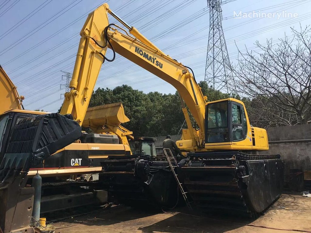 Komatsu PC220-6 bager amfibija