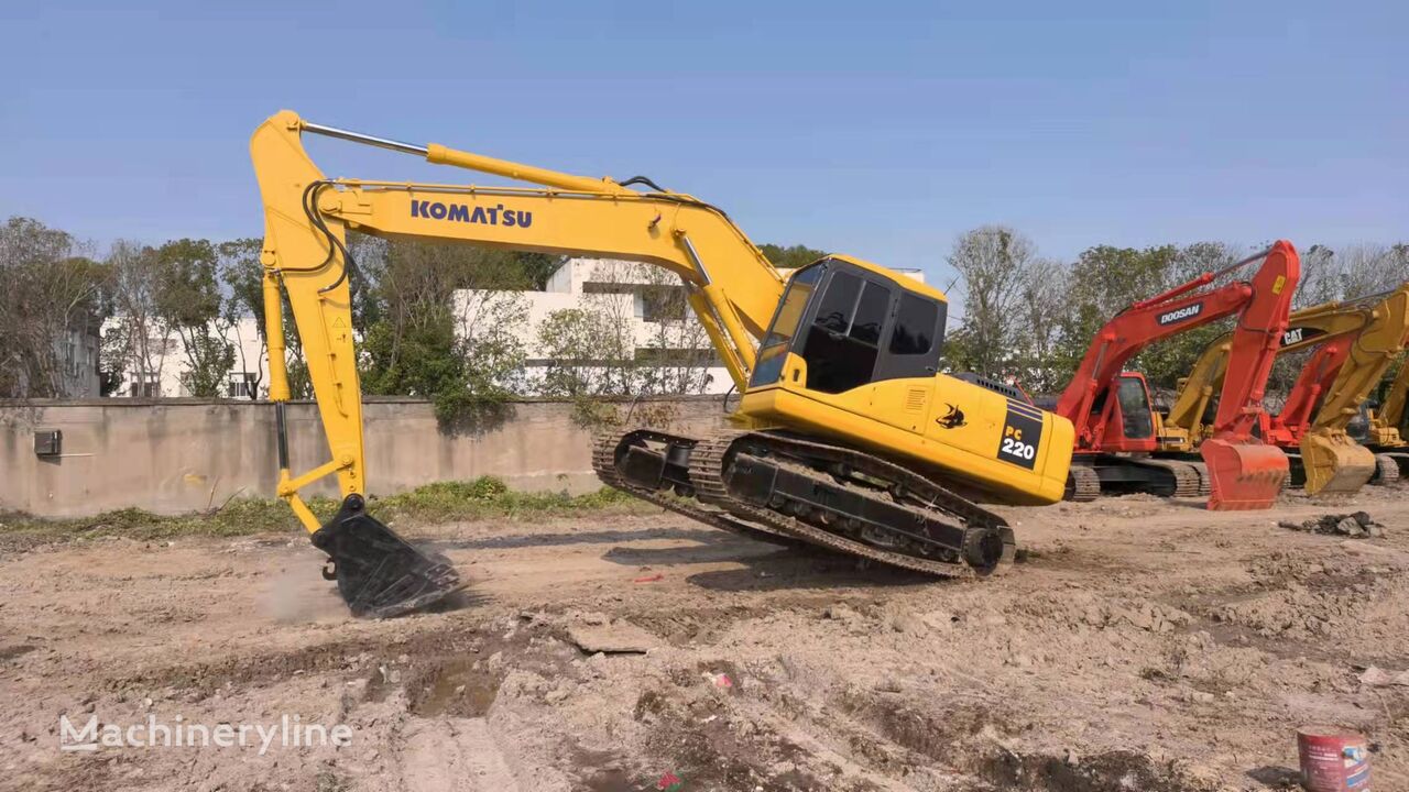 Komatsu PC220-7 bager guseničar