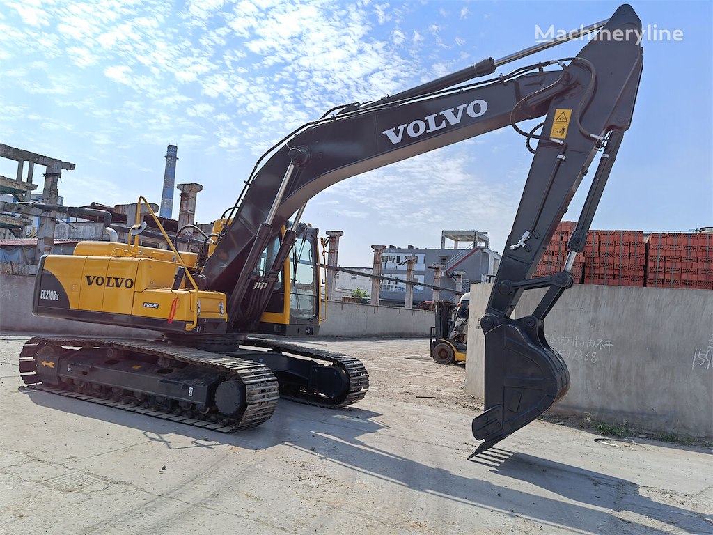 Volvo EC210BLC bager guseničar