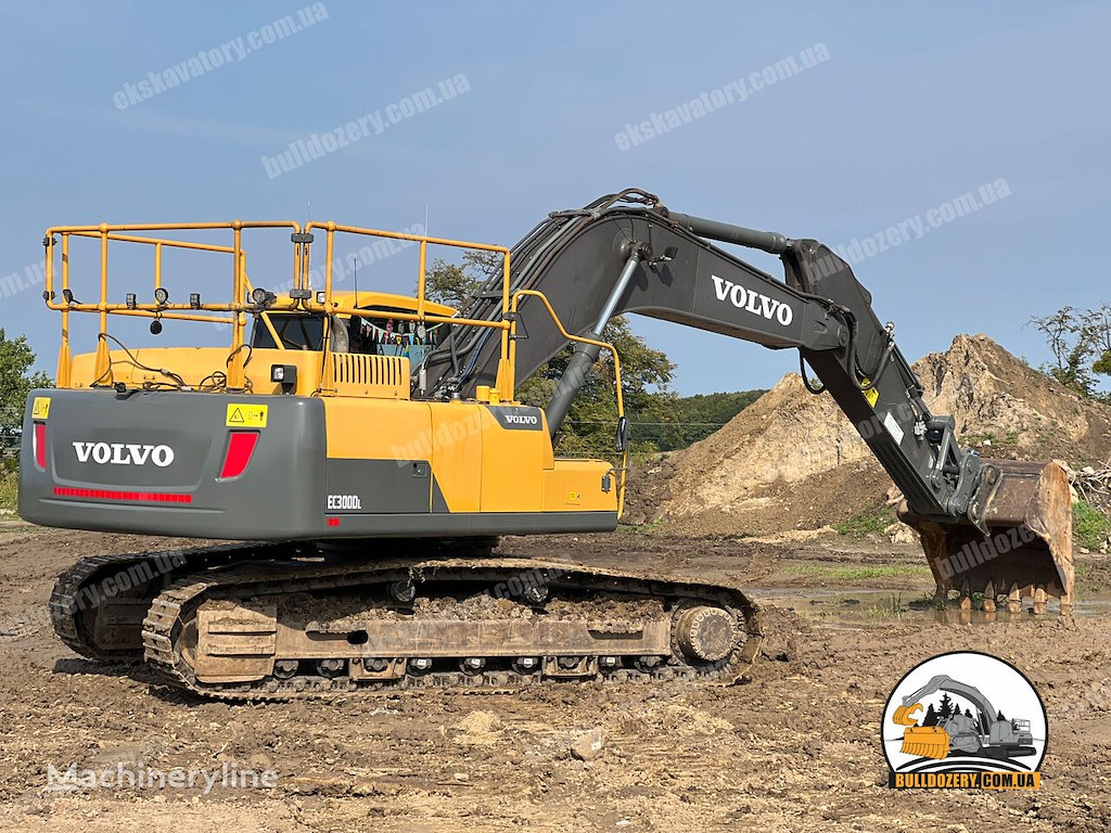 Izdajem Volvo EC 300 DL bager guseničar