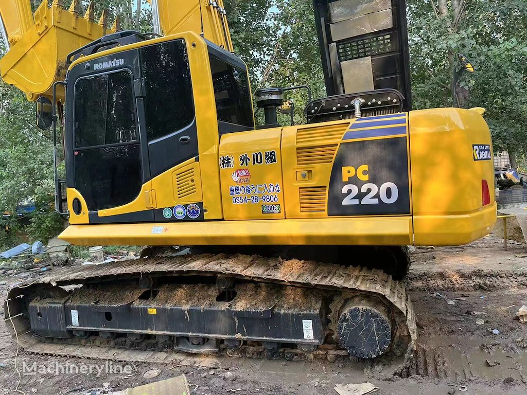 Komatsu PC220LC-8 bager guseničar