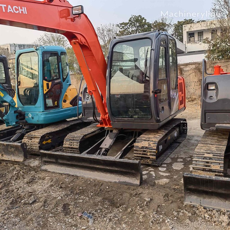 Hitachi ZX60 bager guseničar