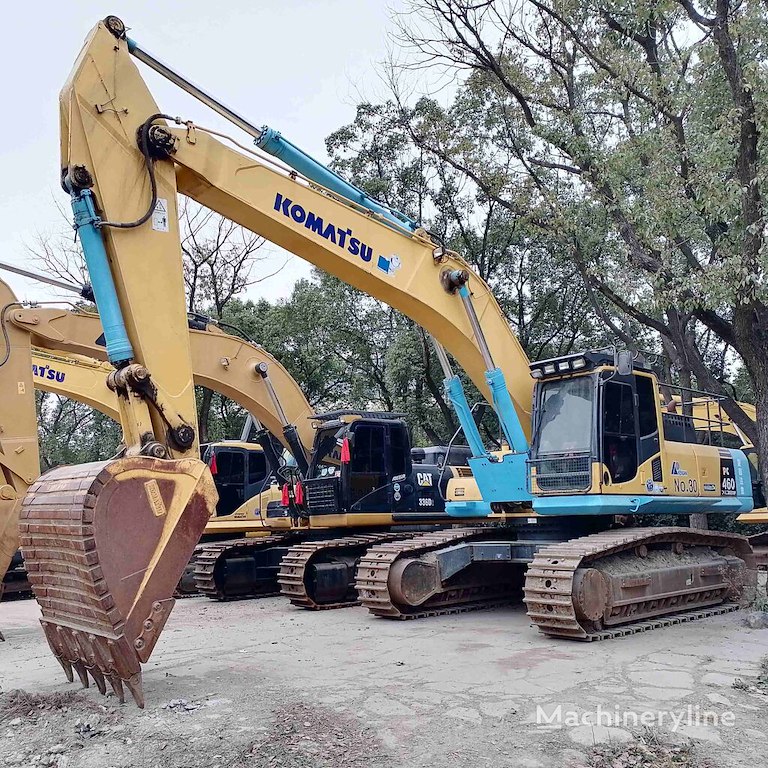 Komatsu PC460-8 bager guseničar