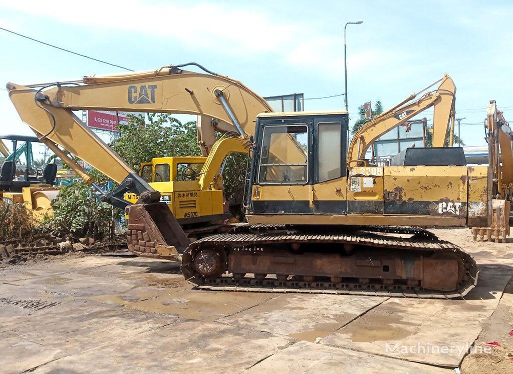 Caterpillar EL200B bager guseničar