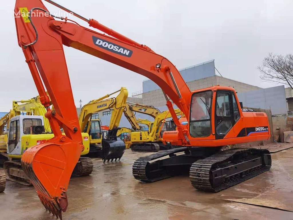 Doosan DH220 bager guseničar