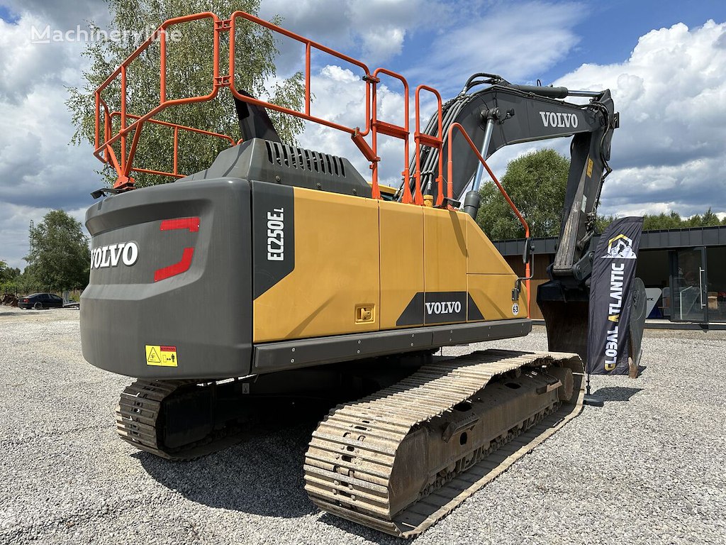 Volvo EC 250 EL bager guseničar