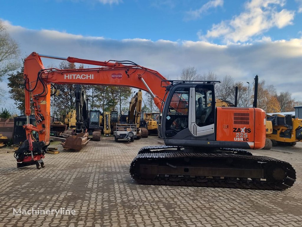 Hitachi ZX225USRL bager guseničar