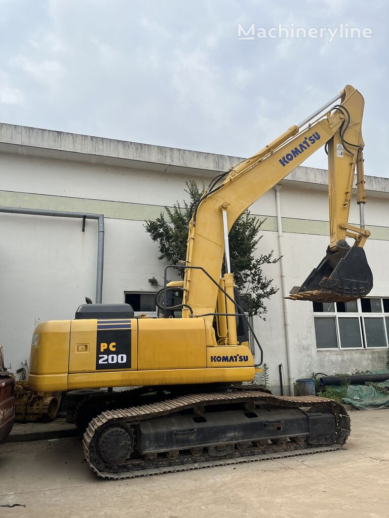 Komatsu PC200-7 bager guseničar