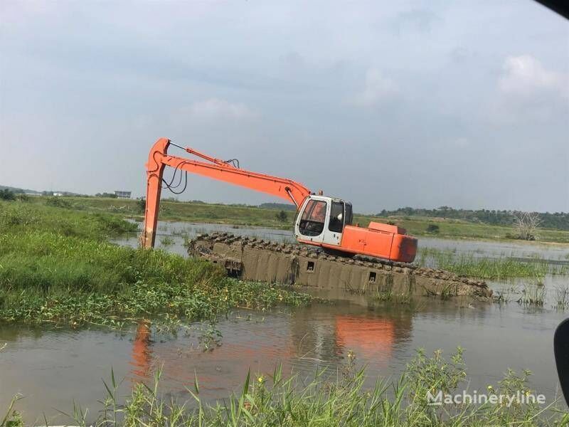 Hitachi EX 200 LC bager guseničar