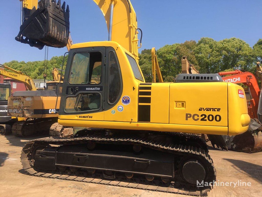 Komatsu PC200-8 bager guseničar