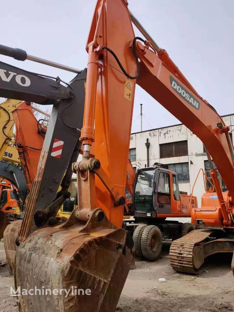 Doosan DH220LC-7 bager guseničar