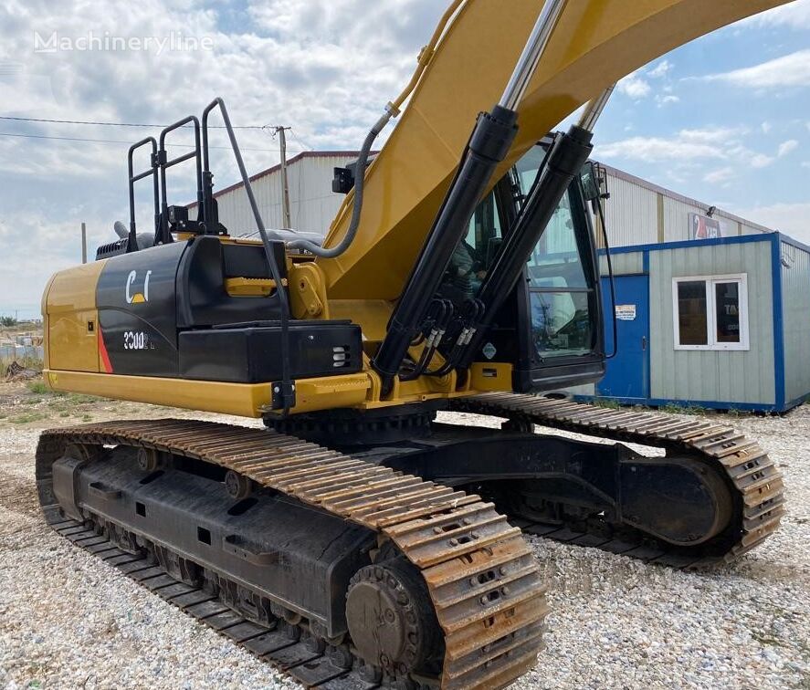 Caterpillar 330D2L bager guseničar