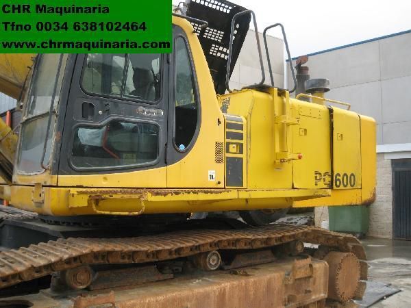 Komatsu PC600-6 bager guseničar