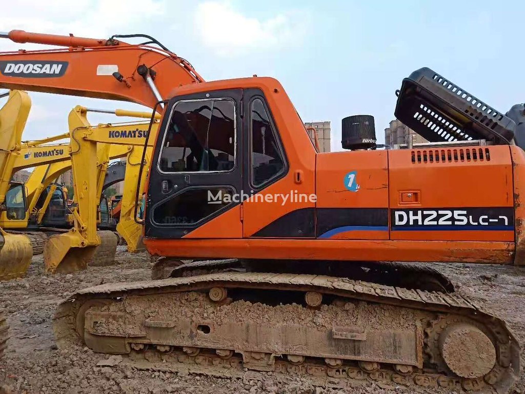 Doosan DH225LC-7 bager guseničar