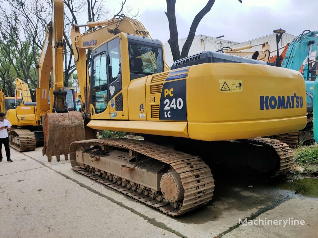 Komatsu PC240 bager guseničar