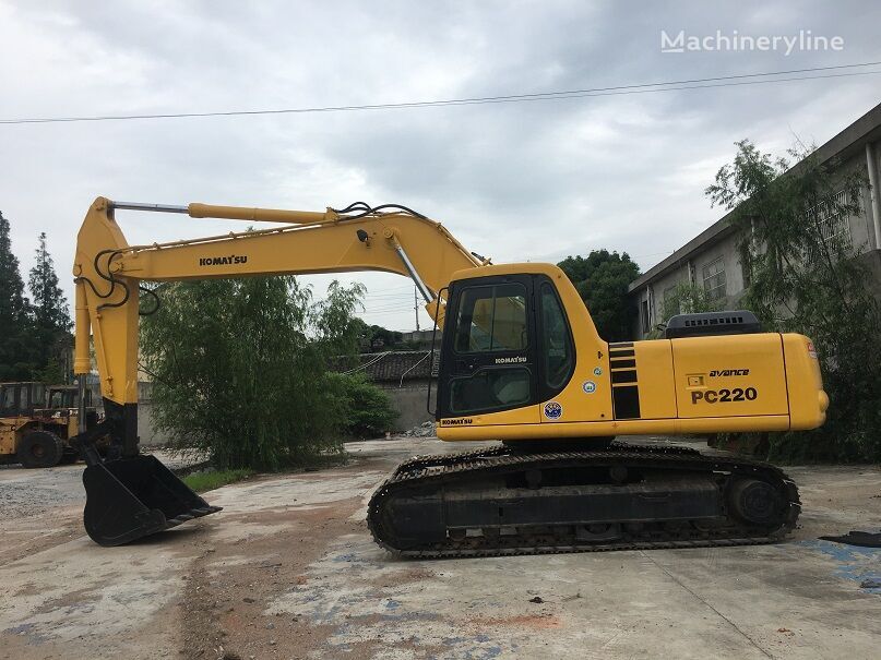 Komatsu PC220-6 bager guseničar