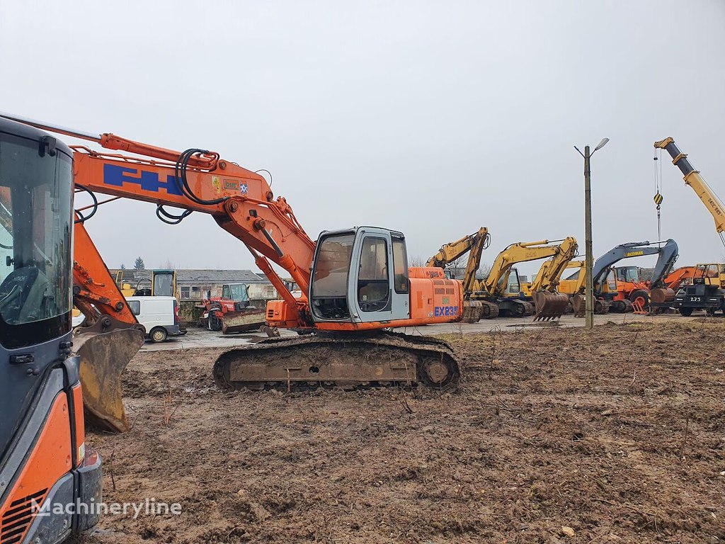 Fiat-Hitachi Dezmembrez EX 235 EX 215 EX 255 bager guseničar