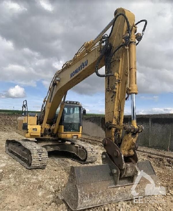 Komatsu PC 210 LC-8K bager guseničar