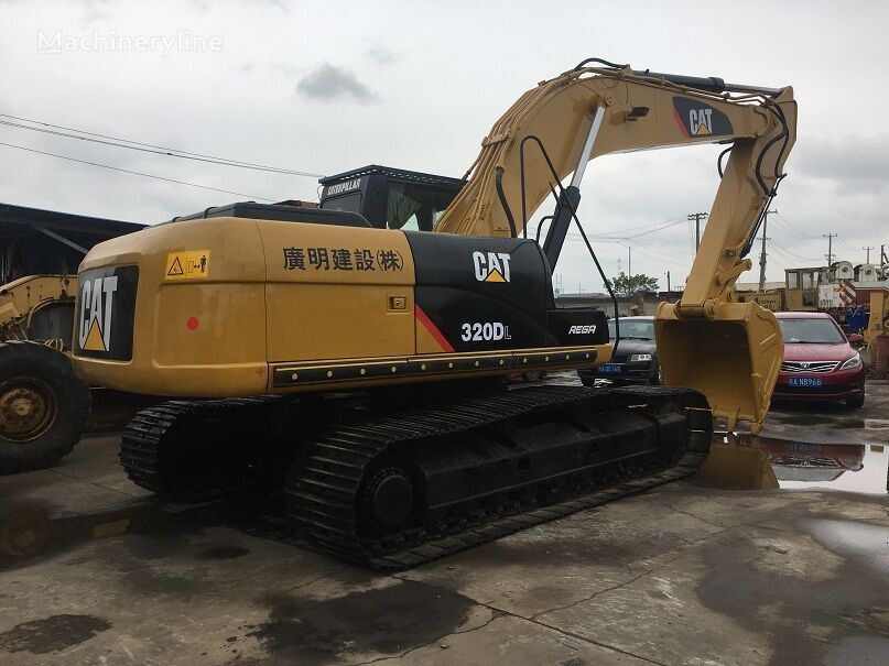 Caterpillar 320DL bager guseničar