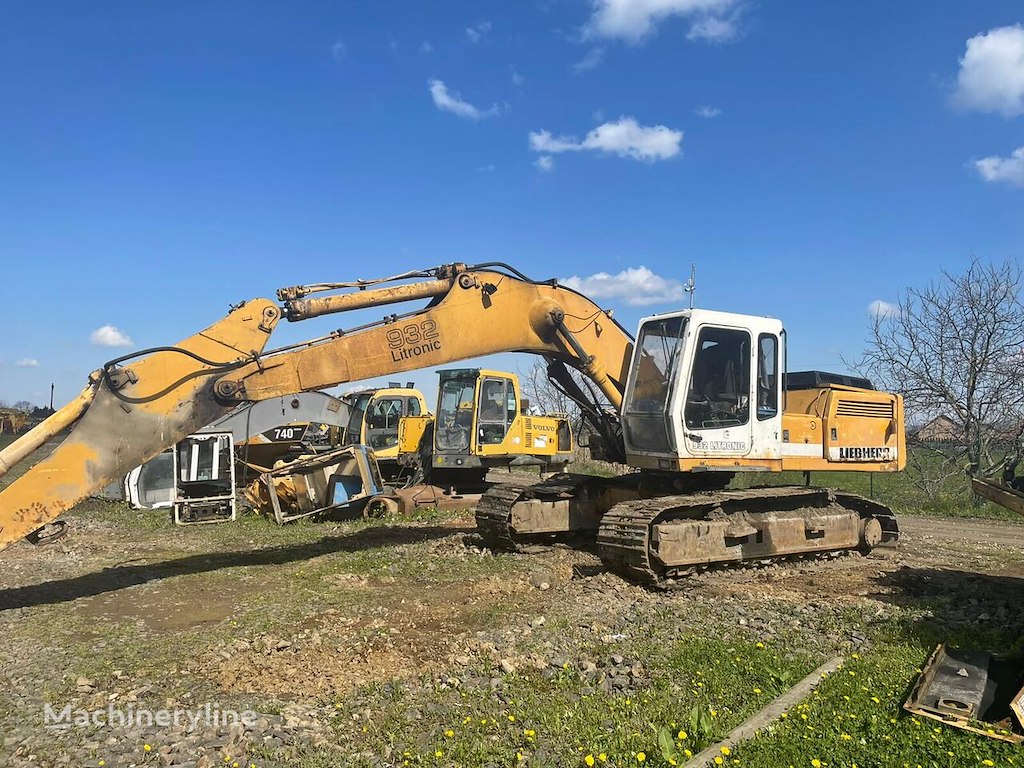 Liebherr 932 (for parts) bager guseničar po rezervnim delovima