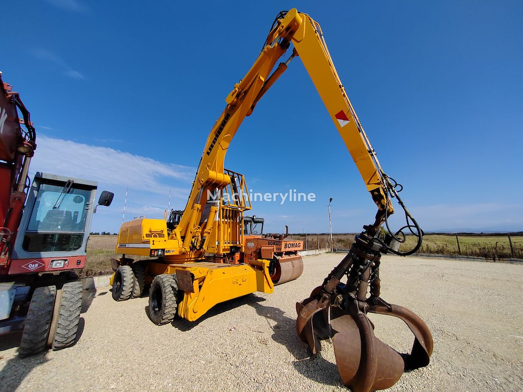 Liebherr A922 bager točkaš