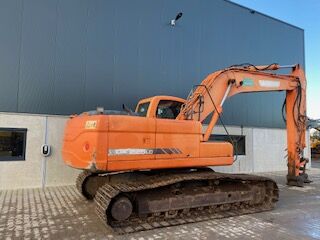 Doosan DX225 bager guseničar