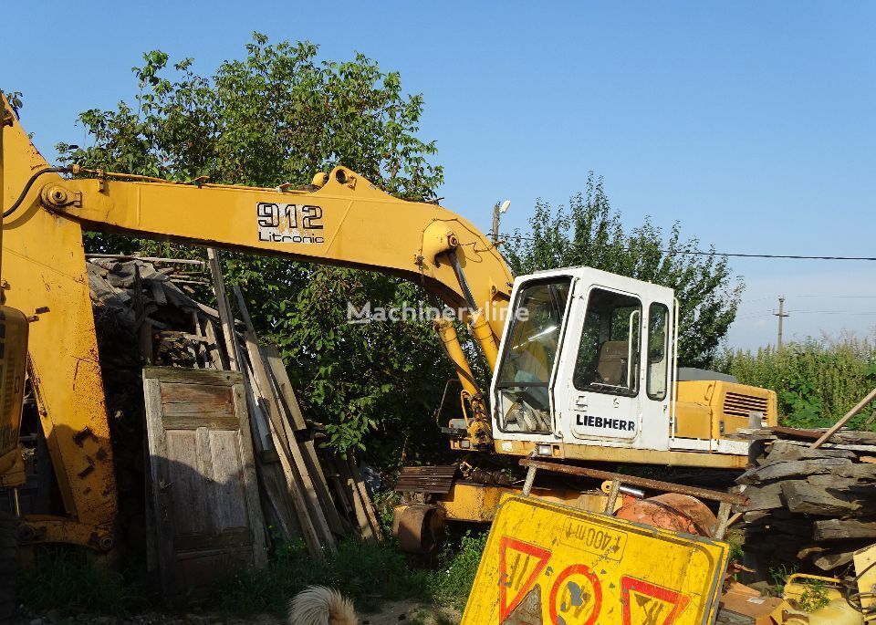 Liebherr 912 LITRONIC bager guseničar po rezervnim delovima