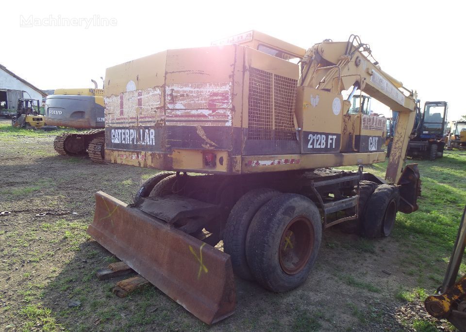 Caterpillar 206B FT Dezmembrez bager točkaš po rezervnim delovima