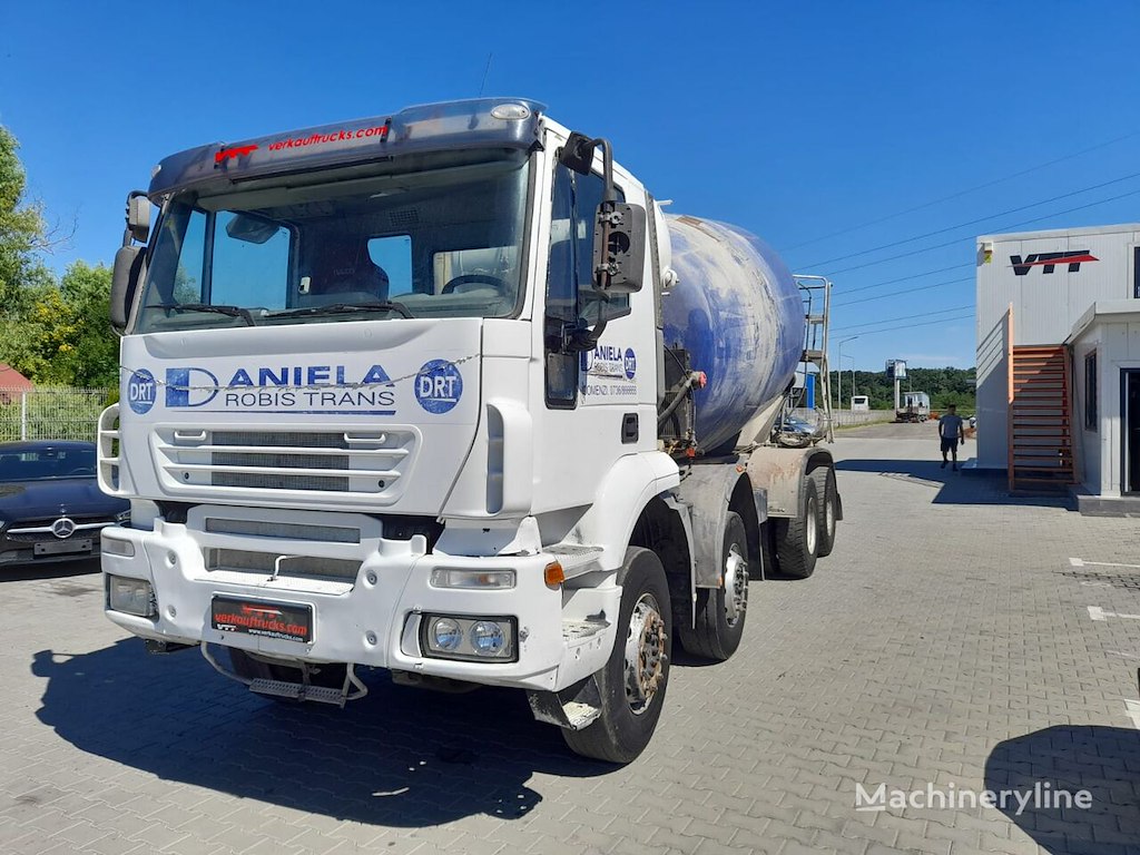 Stetter na šasiji IVECO Trakker kamion s mešalicom za beton