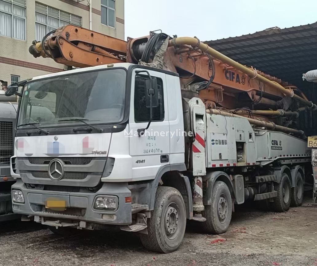 Cifa M53 na šasiji Mercedes-Benz pumpa za beton