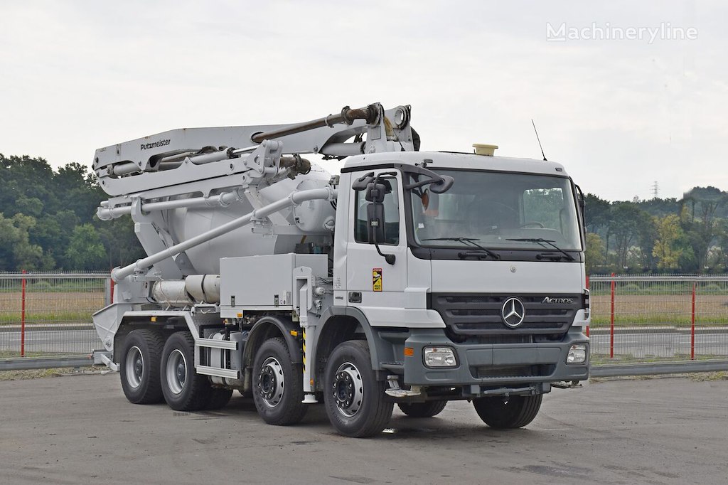 Liebherr na šasiji Mercedes-Benz ACTROS 3241* Betonpumpe * 8x4 * Top Zustand pumpa za beton