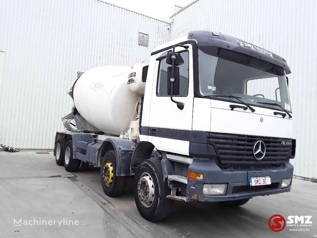 Mercedes-Benz Actros 3235 kamion s mešalicom za beton