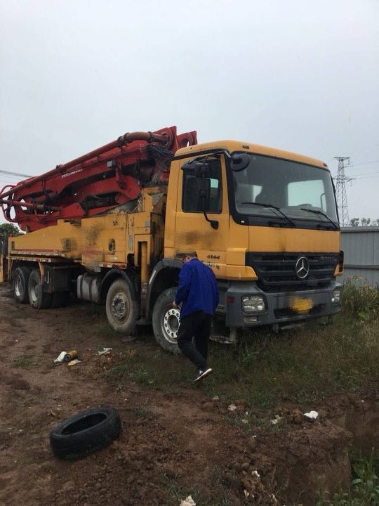 Putzmeister na šasiji Mercedes-Benz pumpa za beton