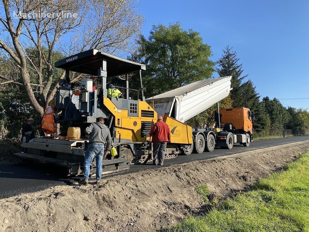 Volvo-ABG 8820 asfaltni finišer guseničar