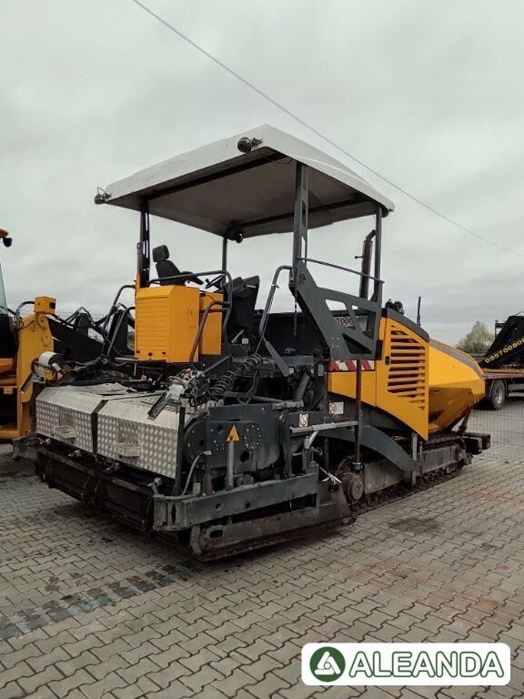 BOMAG BF600C asfaltni finišer guseničar