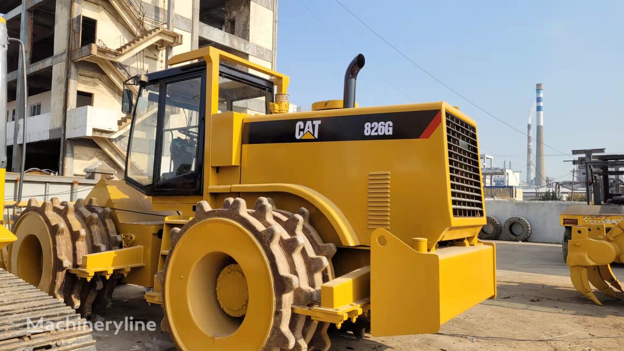 Caterpillar 826G valjak za asfalt