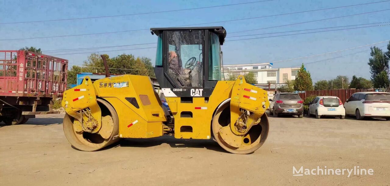 Caterpillar CB534DXW kompaktor s jednim valjkom