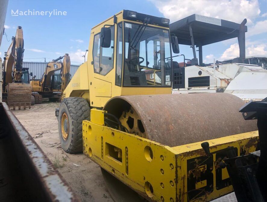 BOMAG BW216 D-3 kompaktor s jednim valjkom